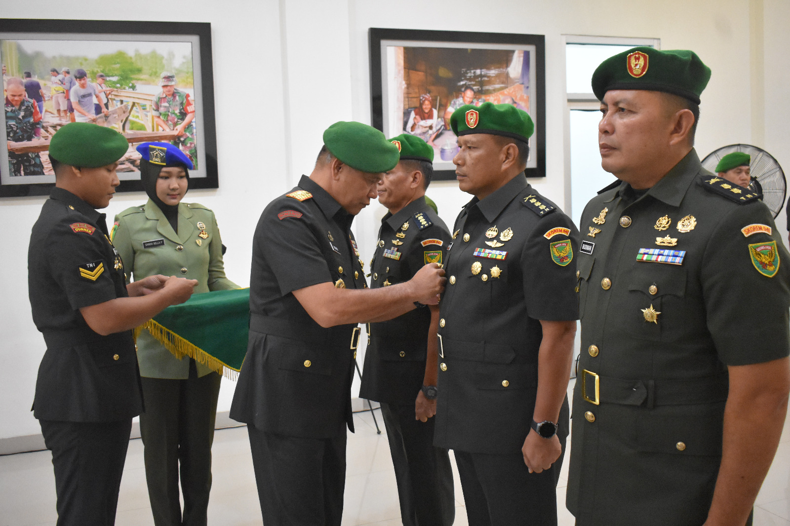 Danrem 041 Gamas Pimpin Tradisi Penerimaan serta Pelepasan Warga Korem 041 Gamas