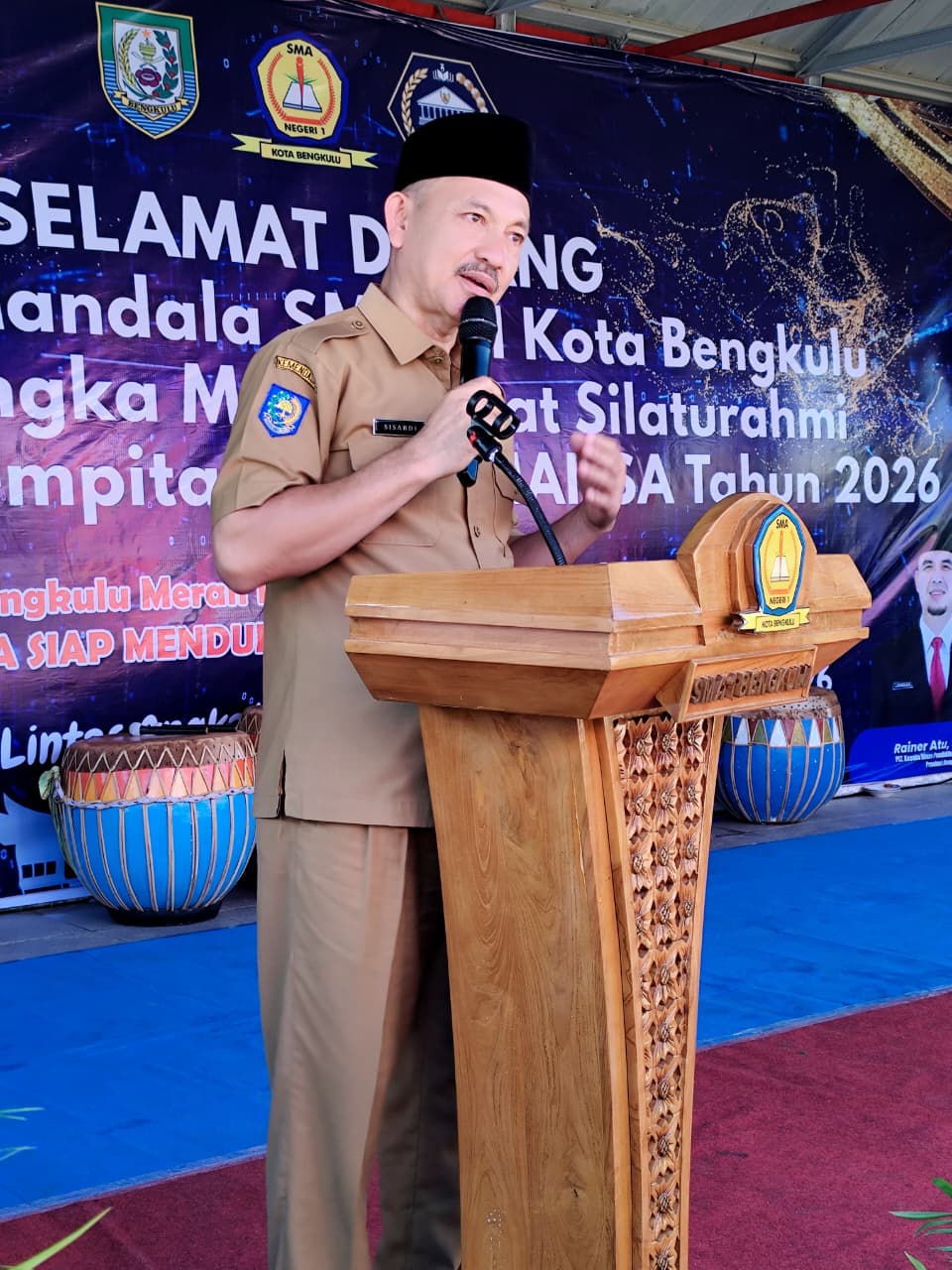 Syahroni Sukses Bawa SMA Negeri 1 Kota Bengkulu Mendunia, Gempita ...
